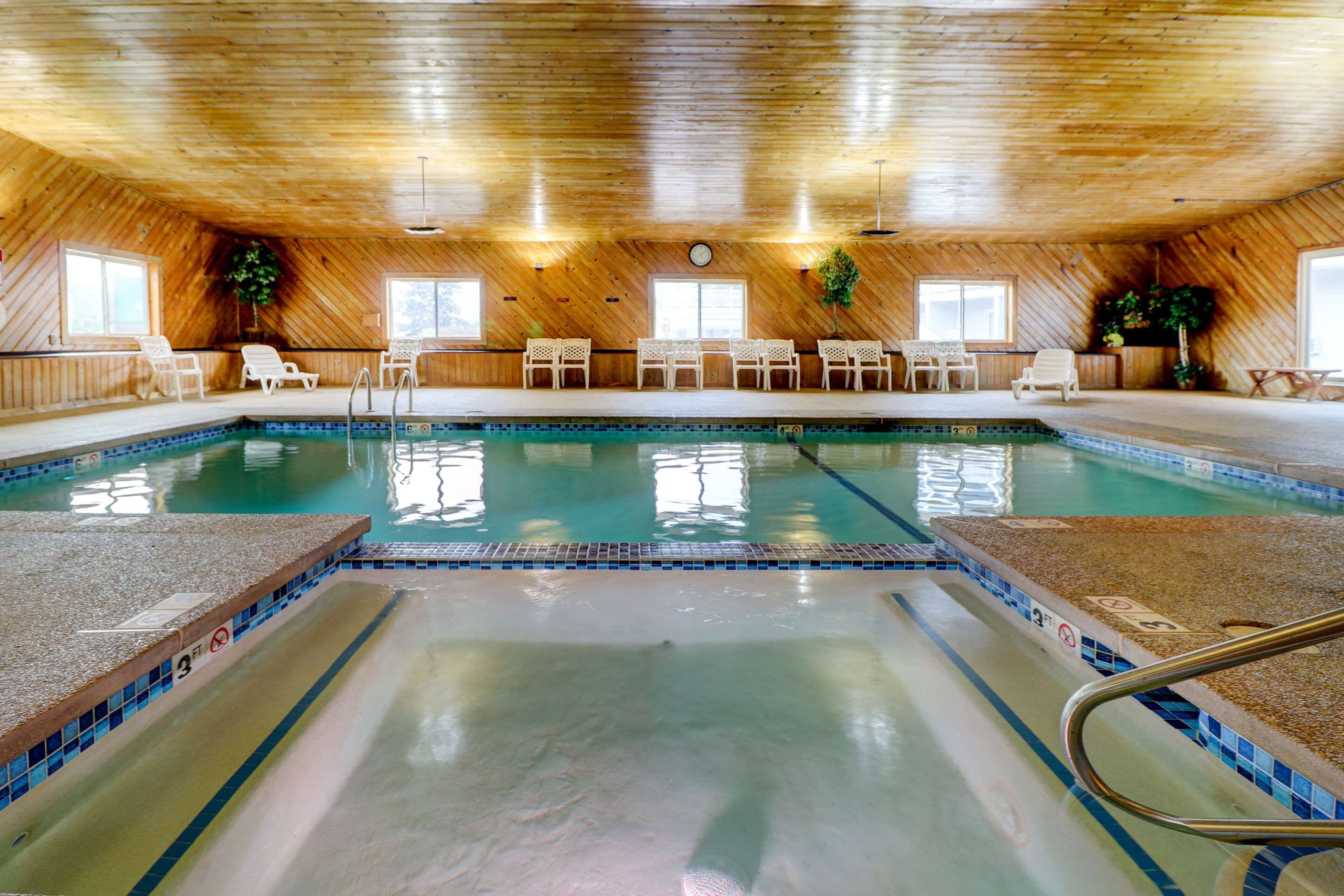 Comfort Inn Pool