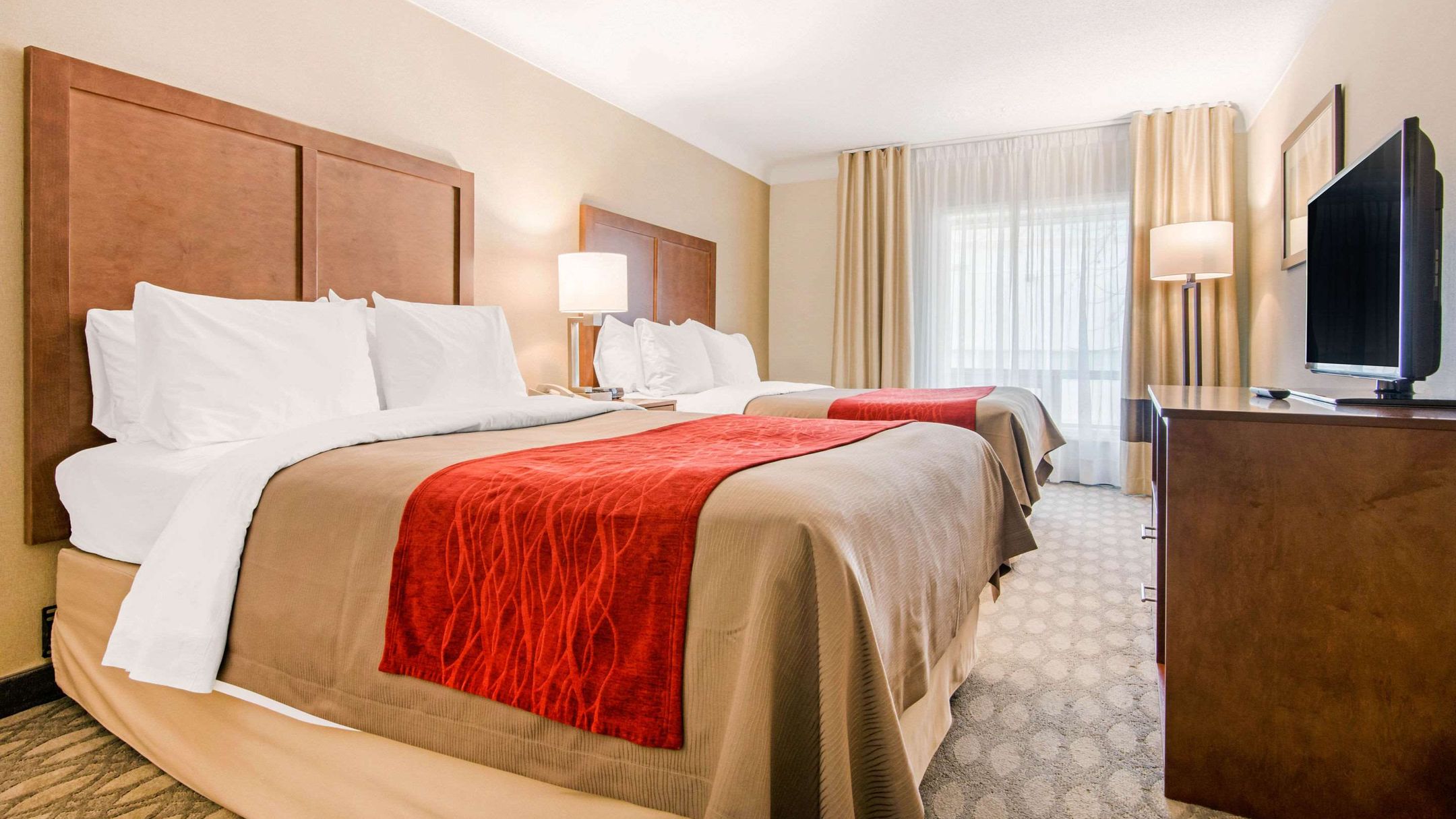 Comfort Inn Fallsview in Niagara Falls, Canada from $49: Deals, Reviews ...
